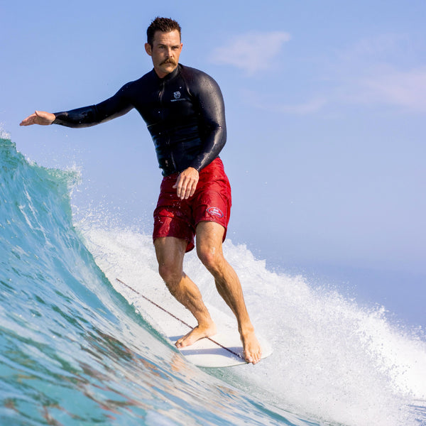 Mick_Roger_Nose_Riding_grande.jpg?v=1720561717